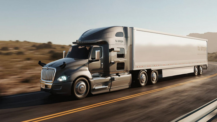 Self-Driving Semitruck Completes an 80-Mile Route with No Human On ...