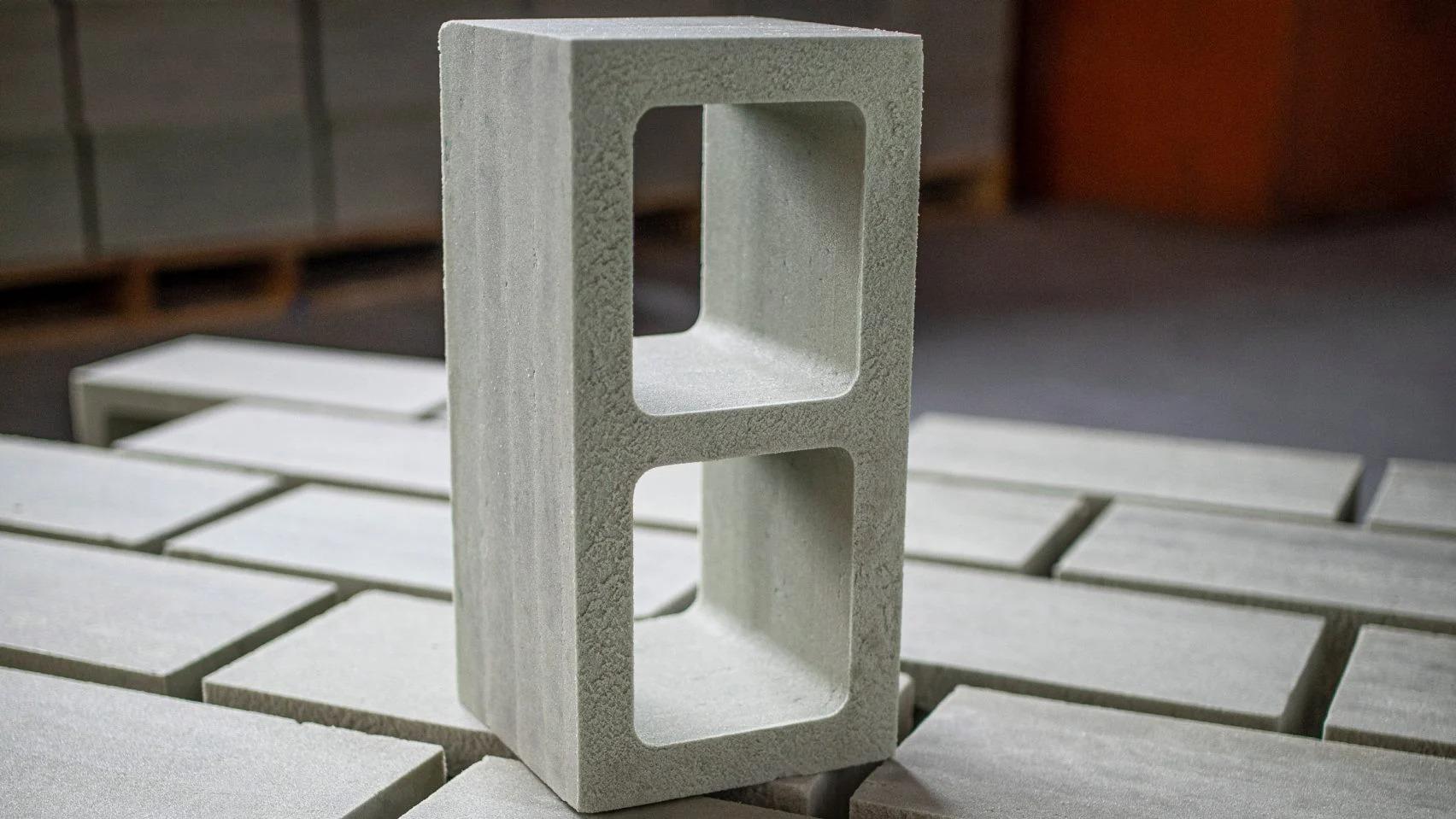 Prometheus Materials uses algae-based cement to make masonry blocks - 3 ...