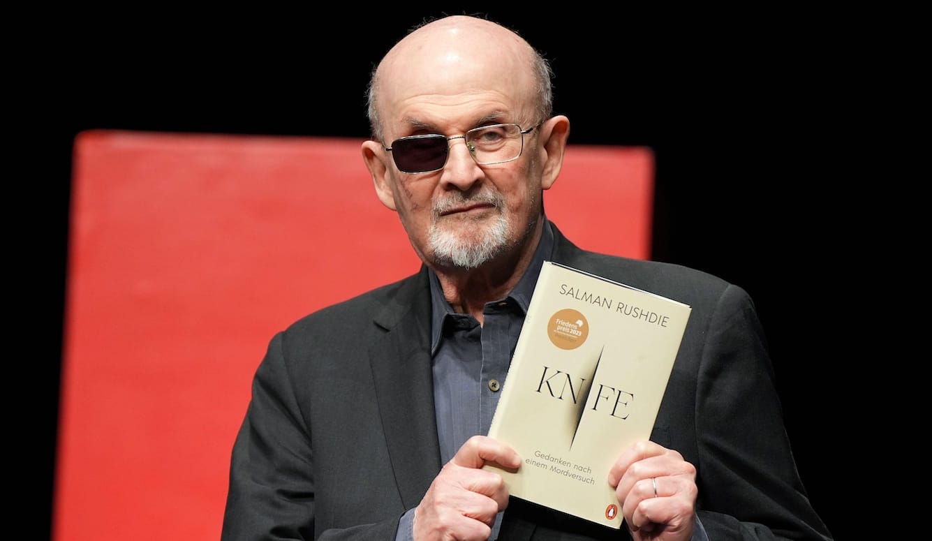 Salman Rushdie’s new memoir, ‘Knife,’ describes the assassination ...