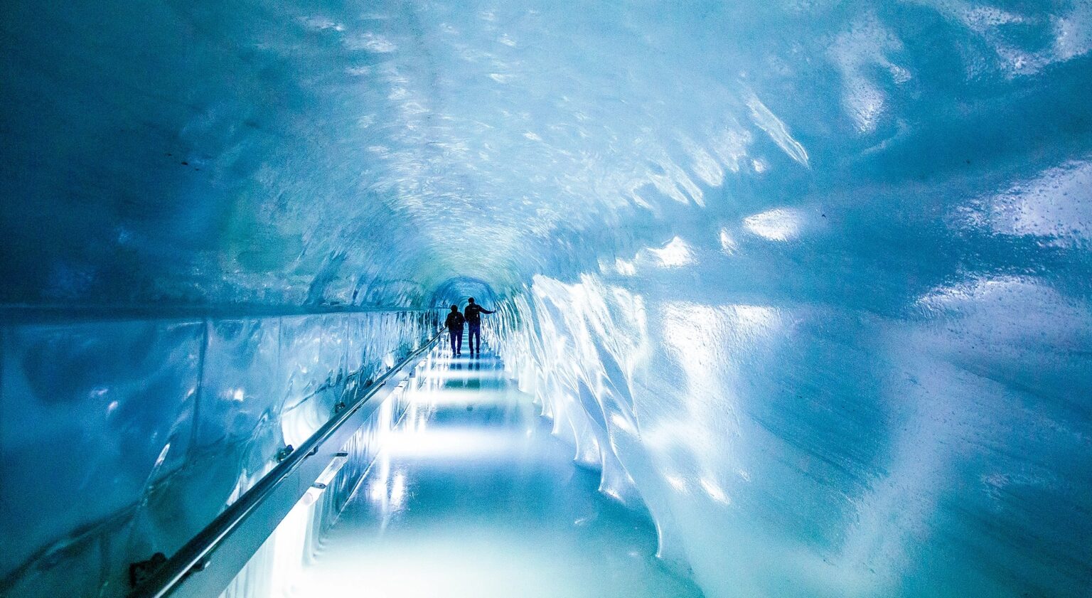 Why Is Ice Slippery? A New Hypothesis - 3 Quarks Daily
